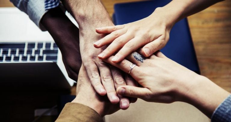 Should I Contact My Ex? Here's How To Fight The Urge